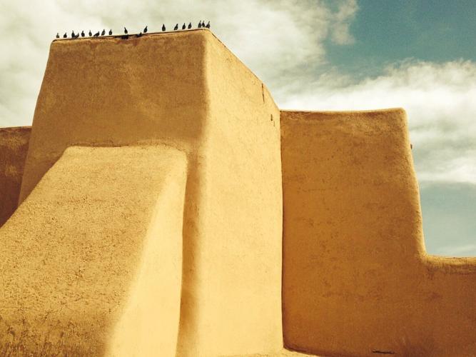 Photographer Maura Rae at Sage Fine Art Gallery | Arts | taosnews.com