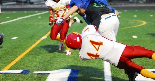 Questa football wins opener | Prep Sports | taosnews.com
