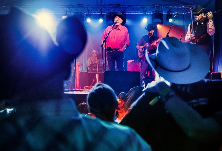 Photo Gallery: Michael Hearne's 2019 Big Barn Dance | Music | taosnews.com
