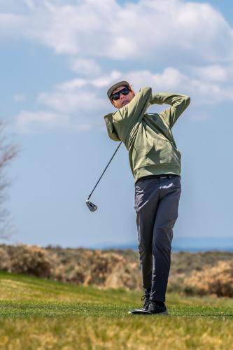 Maye Montoya continues to golf in the 80s | Sports | taosnews.com