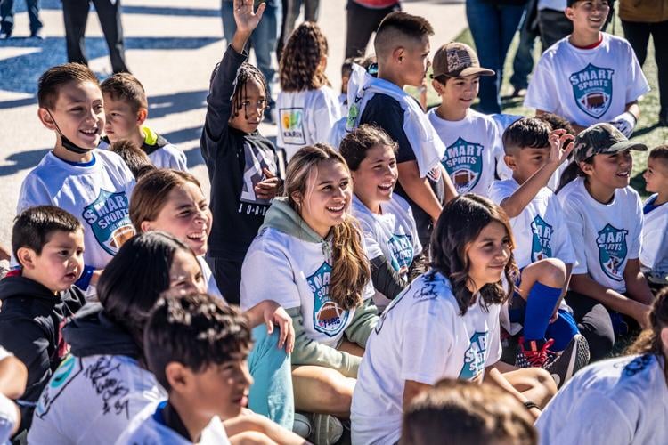 Former NFL pros kick off new flag league in Questa | Sports | taosnews.com