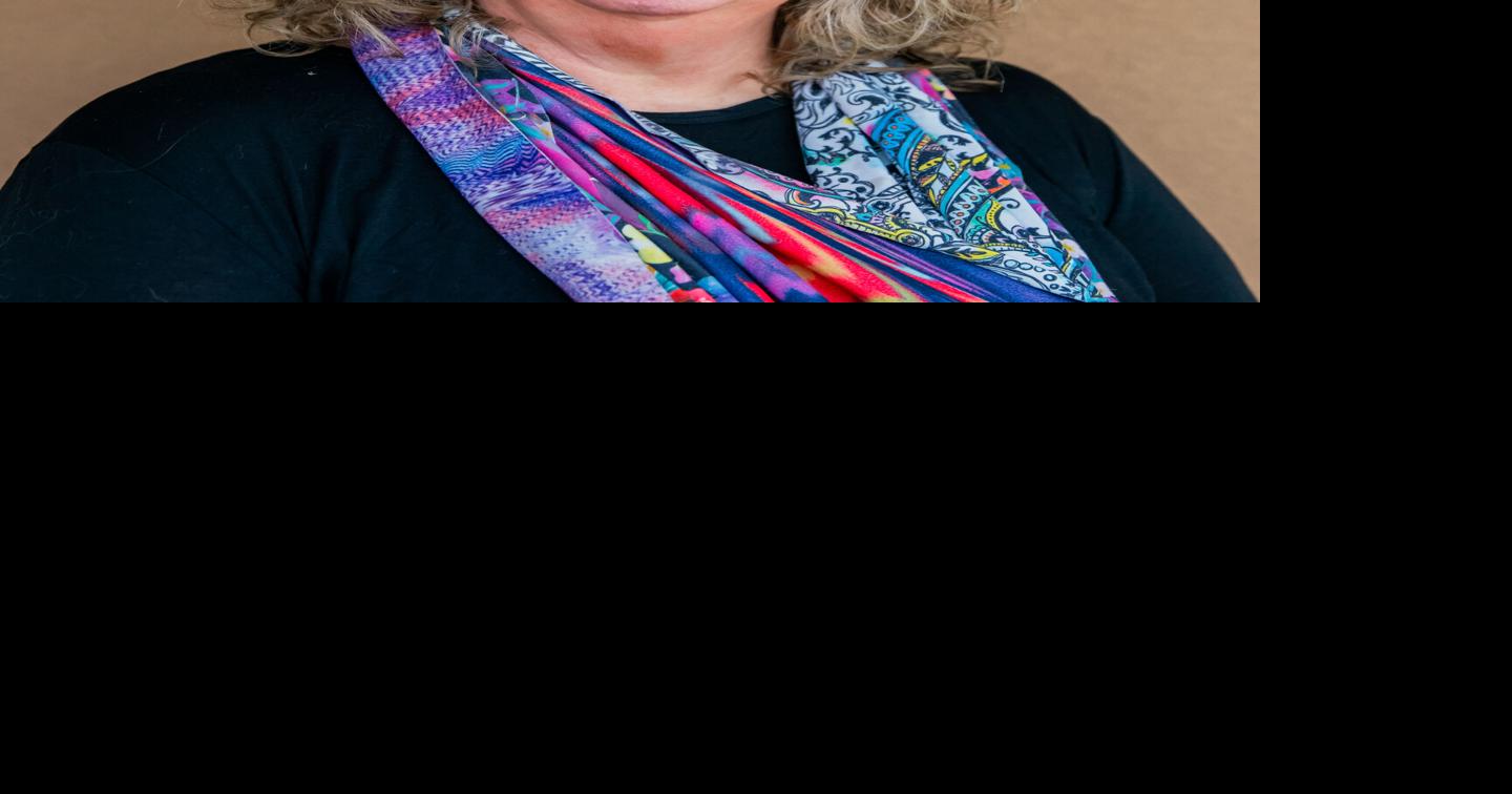 Ellen Miller-Goins - Assistant/Magazines Editor | Staffbio | taosnews.com