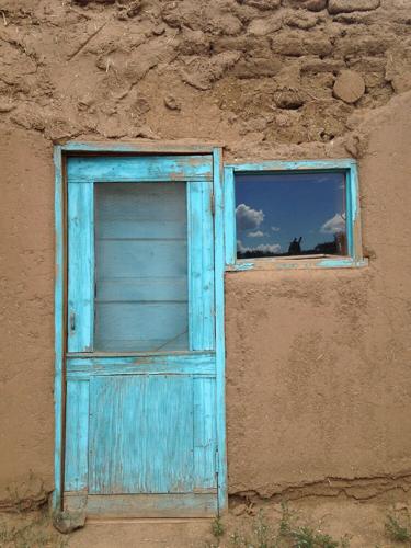Photographer Maura Rae at Sage Fine Art Gallery | Arts | taosnews.com