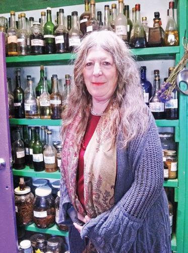 Getting Down to Business with astrologer Lucy McCall | News | taosnews.com