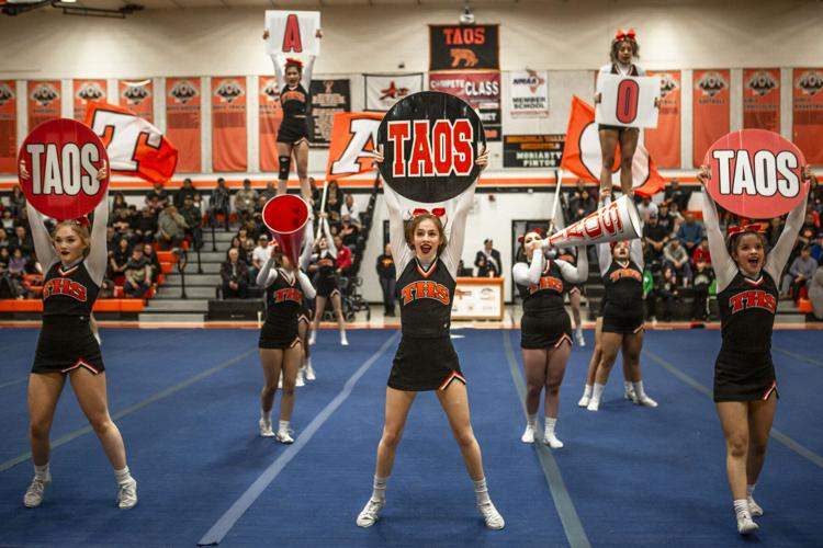 Tigers win overtime thriller against Pojoaque | Sports | taosnews.com