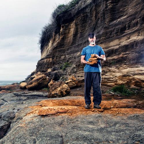 Scott Sutton is The Pigment Hunter | Arts | taosnews.com