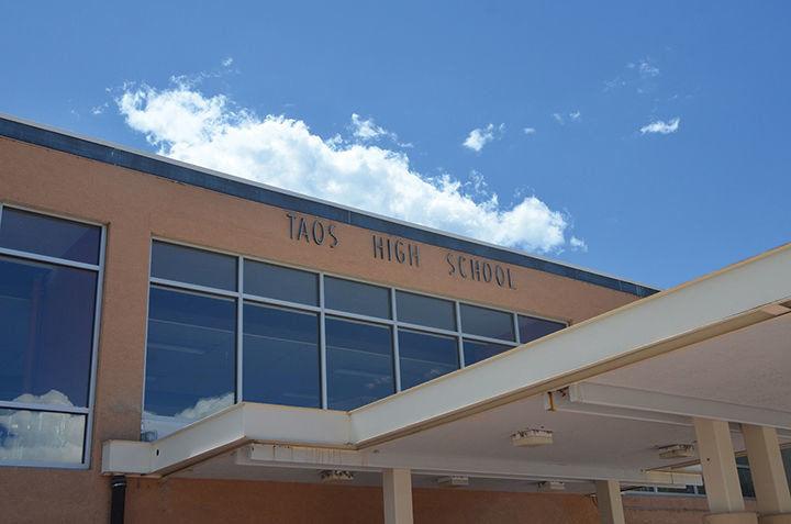 Taos High students earn LANL scholarships | News | taosnews.com