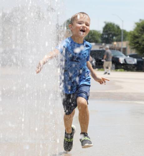 Temple splash pads, Santa Fe fountain to remain open; Belton closes one ...