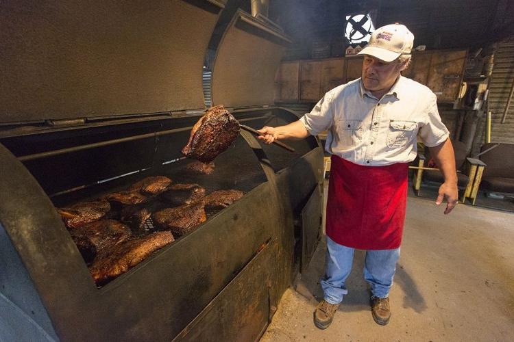 40 years of barbecue: Restaurant starts its season | News | tdtnews.com