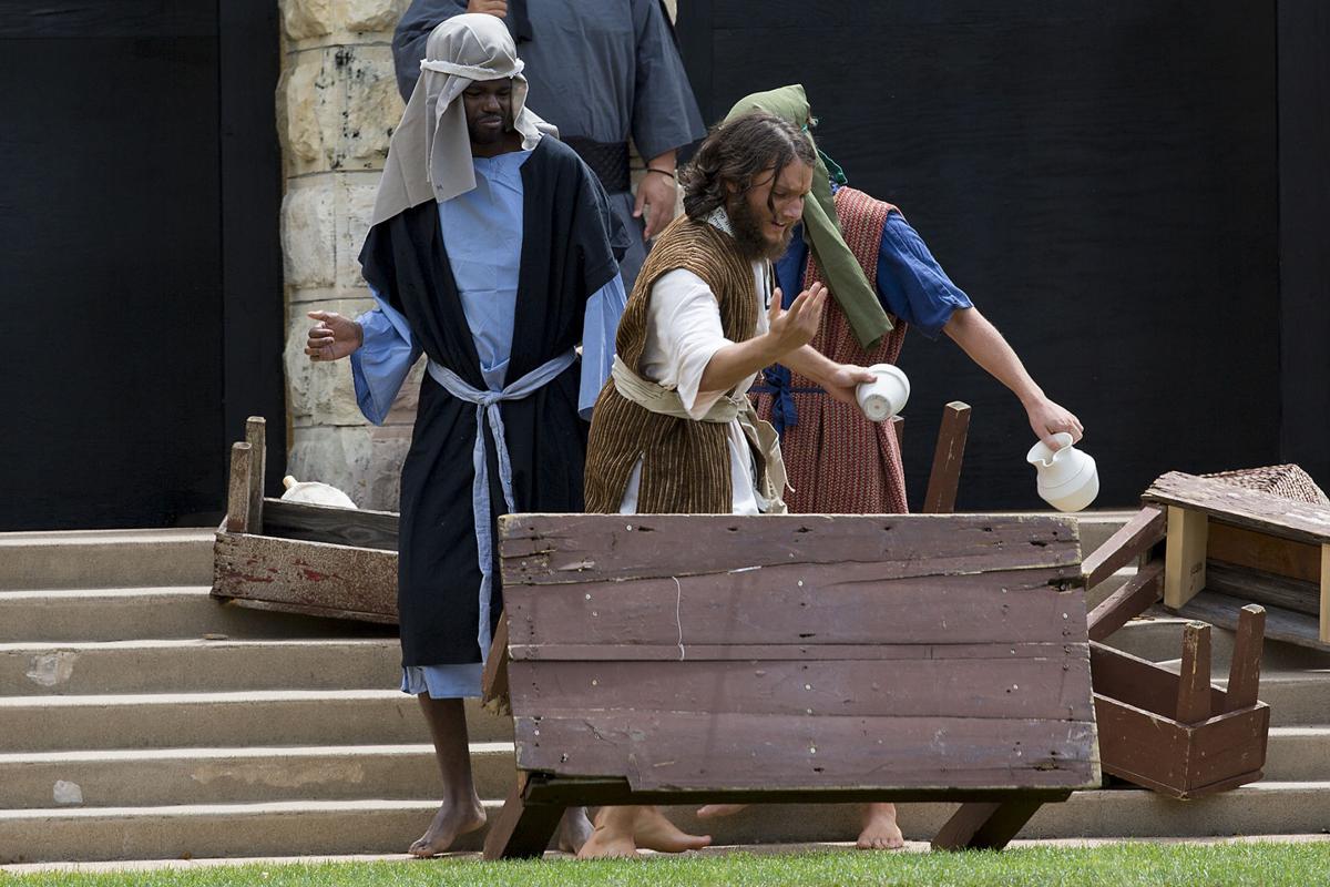 UMHB Easter Pageant | Gallery | tdtnews.com