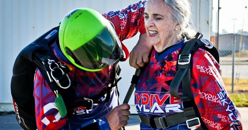 Time to try defying gravity: Temple woman, 90, goes skydiving for first ...