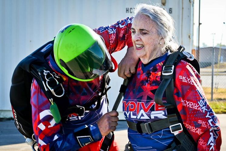 Time to try defying gravity: Temple woman, 90, goes skydiving for first ...
