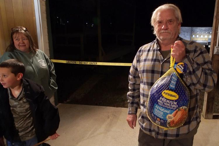 Turkey shoot a holiday tradition, with no ruffled feathers ...