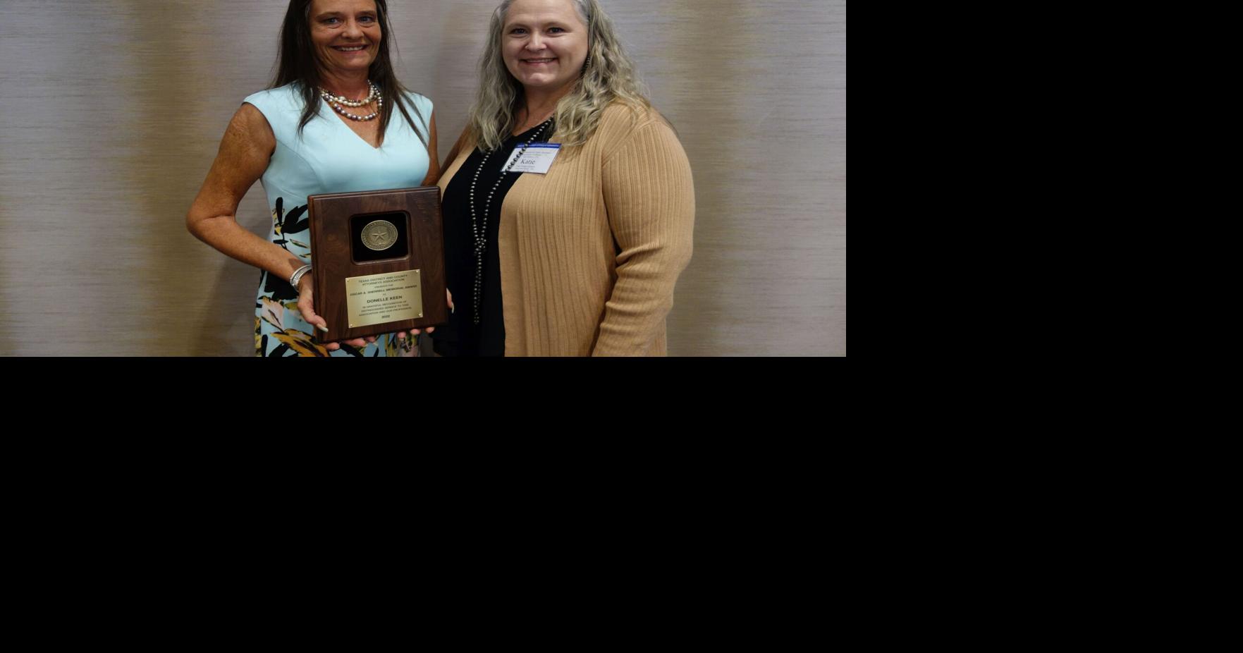 Milam DA paralegal wins state association award | News | tdtnews.com