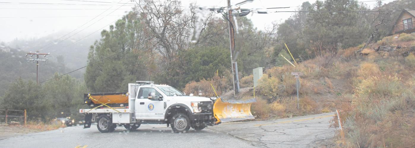 Final storm of 2023 leaves mantle of white on Tehachapi’s Bear Mountain ...