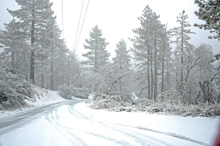 Final storm of 2023 leaves mantle of white on Tehachapi’s Bear Mountain ...