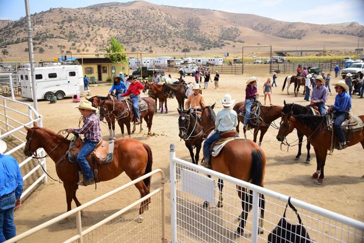 Hangin' on: Junior Rodeo season wraps up | Sports | tehachapinews.com