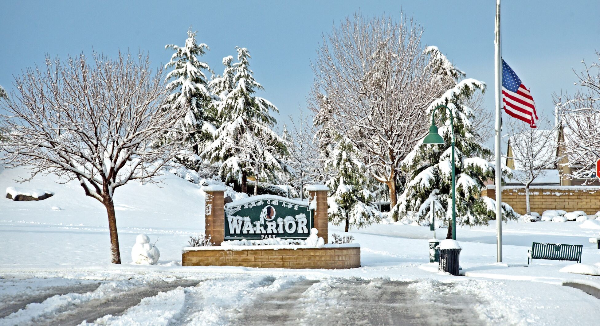 Winter storm impacts Highway 58, brings out kids to play | News ...