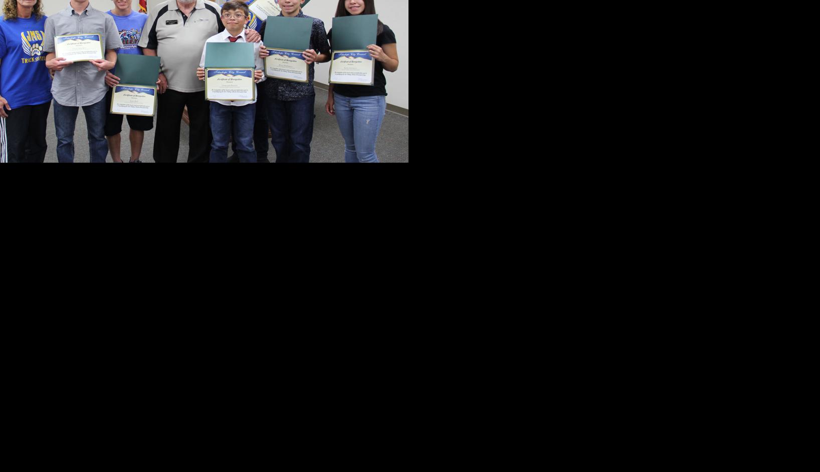 Mayor Ed Grimes recognizes stabbing survivor, middle school athletes ...