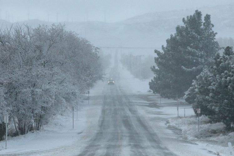 PHOTO GALLERY: Snowstorm hits greater Tehachapi | News | tehachapinews.com