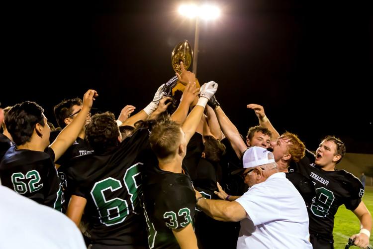 Final point pushes Warriors football over Garces Rams in overtime, 28 ...