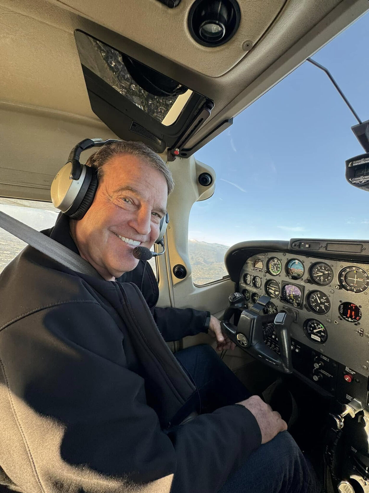 Tehachapi native Don Johnson receives FAA’s Wright Brothers Master ...
