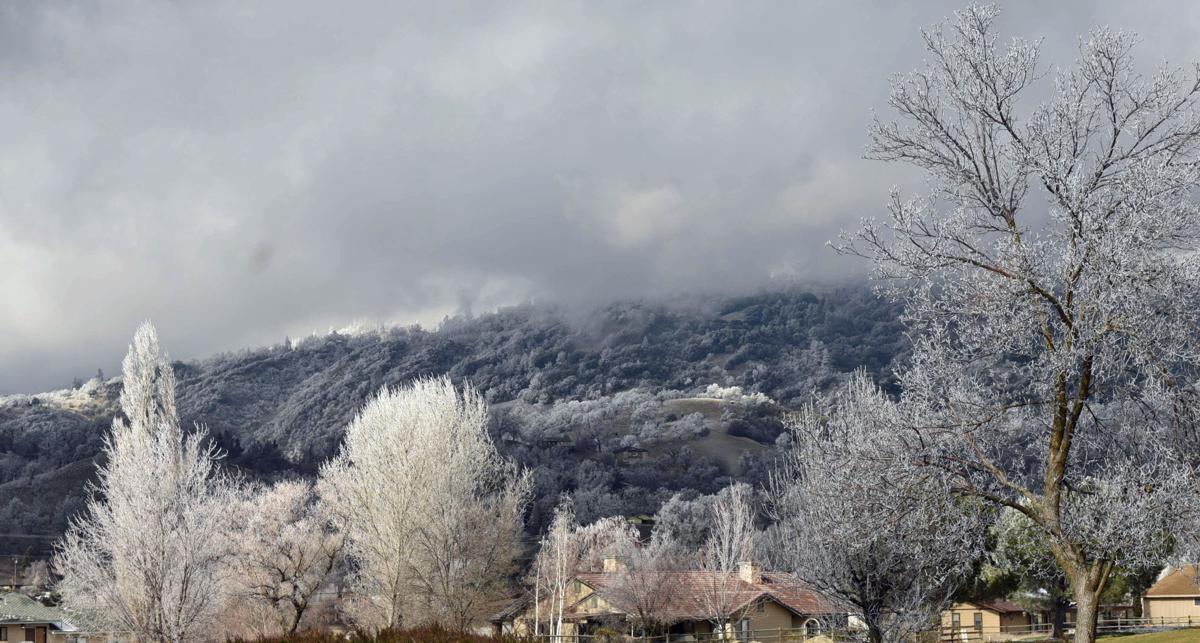 PHOTO GALLERY: A winter storm lingers in Tehachapi | News ...