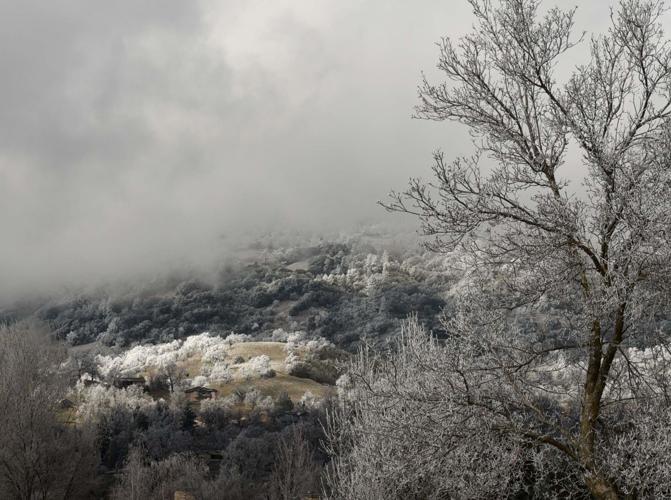 PHOTO GALLERY: A winter storm lingers in Tehachapi | News ...