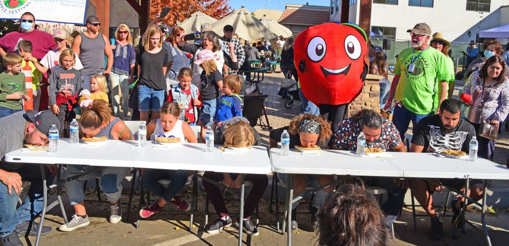 PHOTO GALLERY: Yum! It's the Apple Festival pie-eating contest | News ...