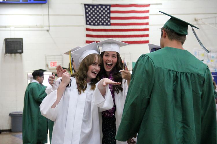 PHOTO GALLERY: Blowing bubbles and bouncing beach balls: THS holds ...