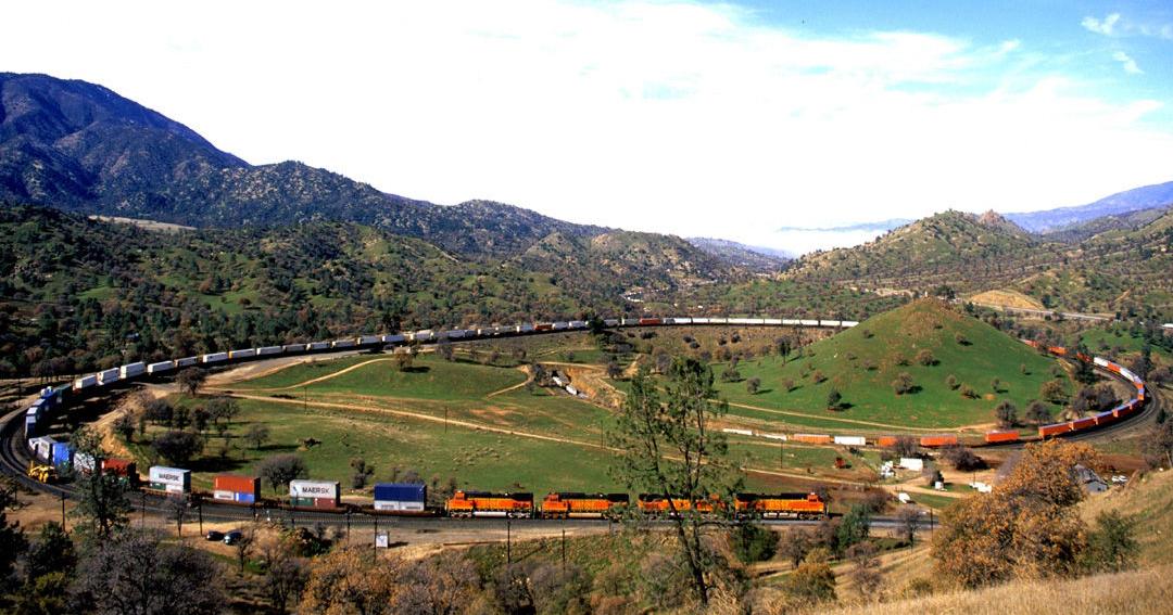 Visitor Guide: The famed Tehachapi Loop | Visitor-guide | tehachapinews.com