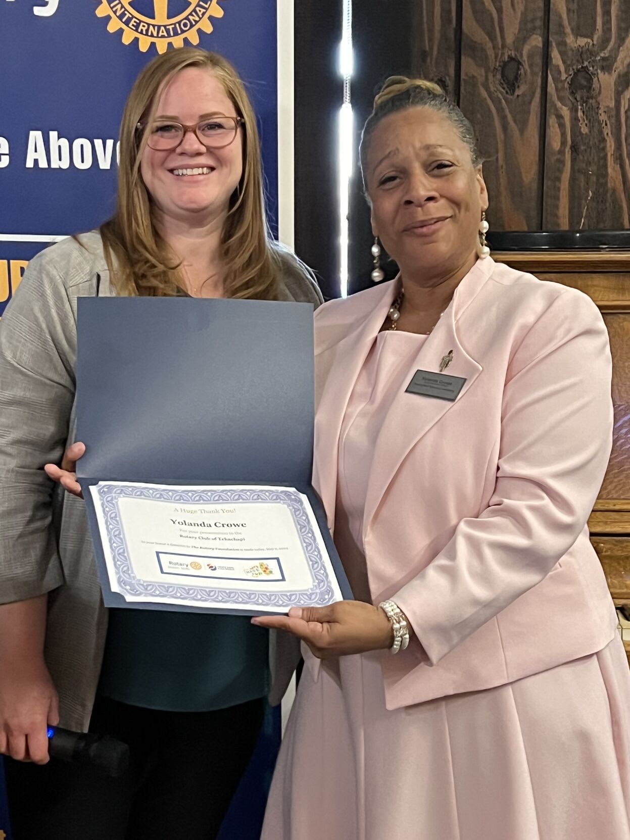 Bakersfield National Cemetery presents to Tehachapi Rotary Club ...