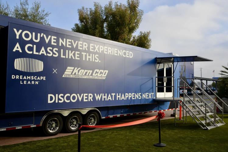 KCCD debuts mobile virtual reality classroom | News | tehachapinews.com