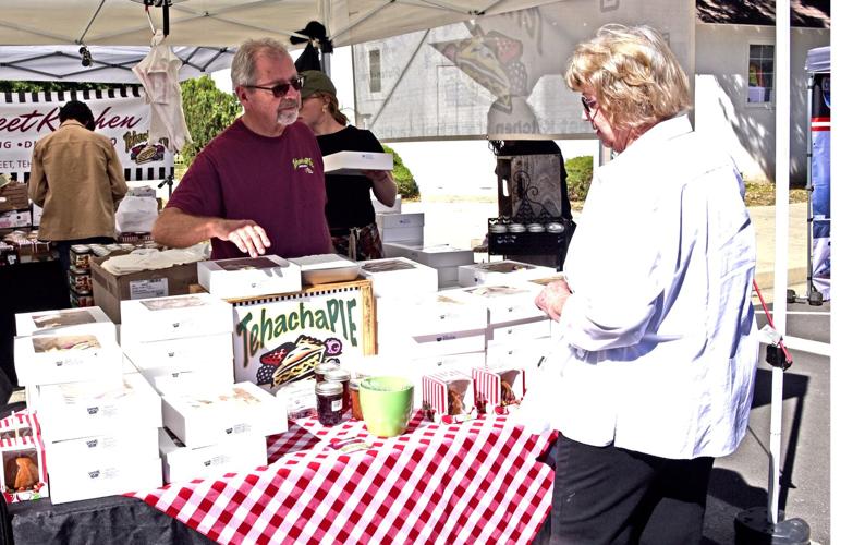 PHOTO GALLERY: Tehachapi Apple Festival, carnival and rodeo offered ...
