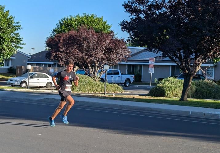 More than 100 runners fill streets for Mountain Gallop 5K | Sports ...