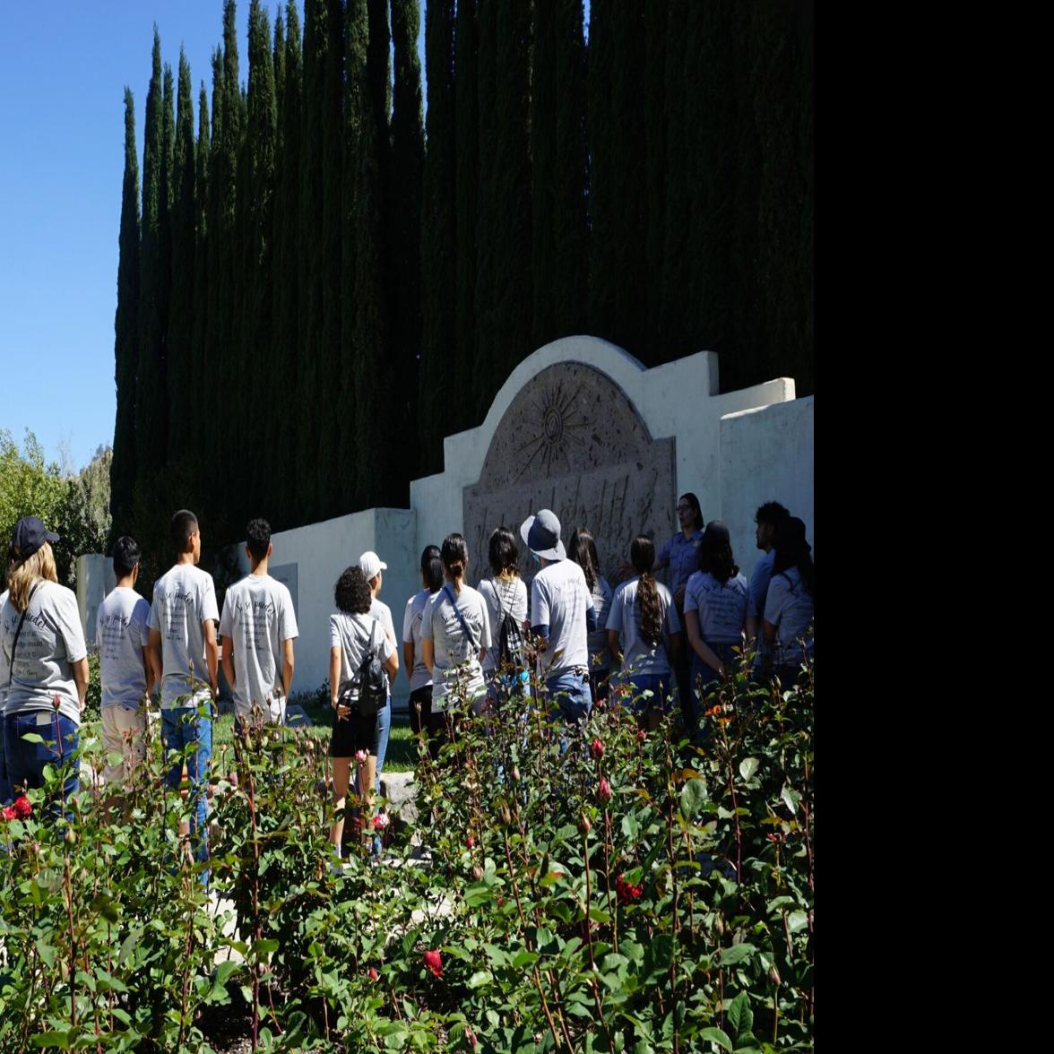 cesar chavez grave
