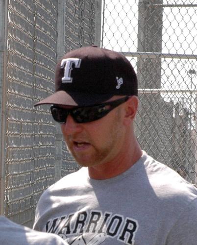 Dominguez to replace Olofson as baseball coach | Sports | tehachapinews.com