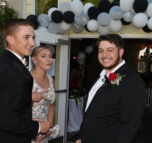 PHOTO GALLERY: Prom night celebrated in Tehachapi | News ...