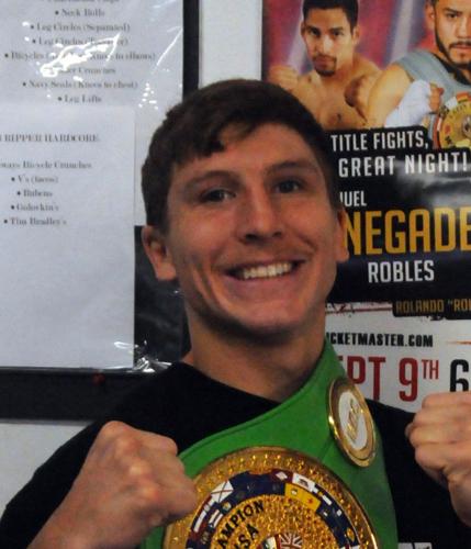 Tehachapi's Macias punches his way to 15-0 on national TV | Sports ...