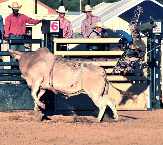 Fireworks pop and Bad Bulls buck, amazing crowd on July 4 | News ...