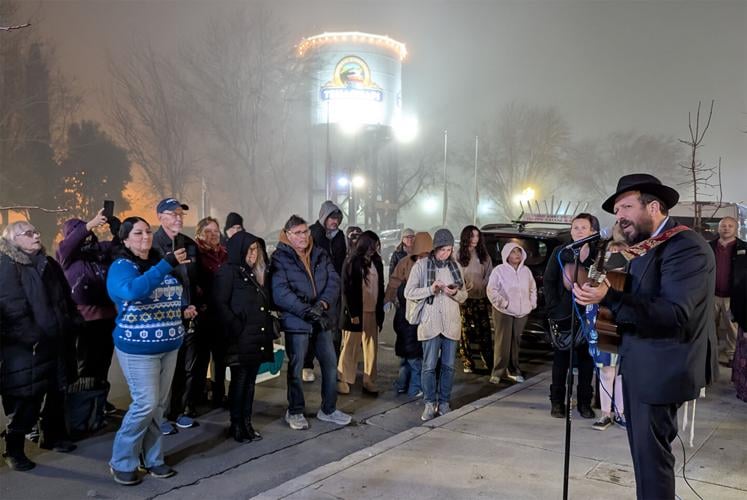 Sixth night of Hanukkah celebrated with menorah lighting downtown ...