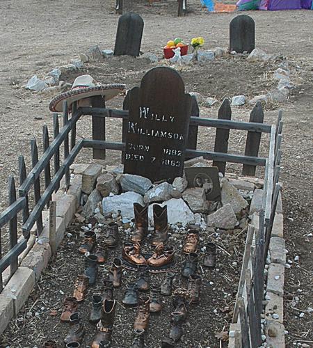 Day of the Dead celebration hopes to bring new life to old cemetery ...