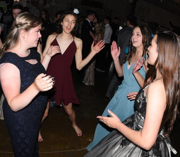 PHOTO GALLERY: Prom night celebrated in Tehachapi | News ...