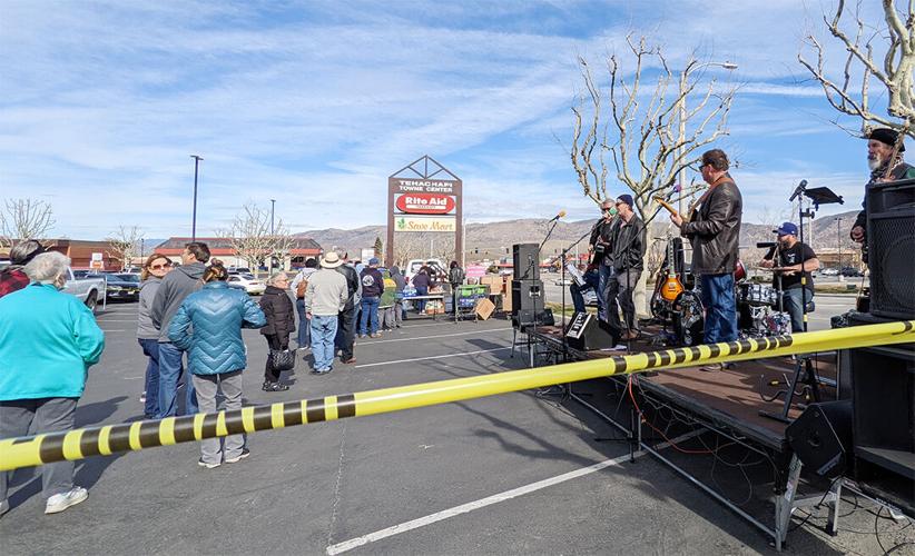 ‘Move over George Bailey, Aaron is the richest guy in town’: Tehachapi ...