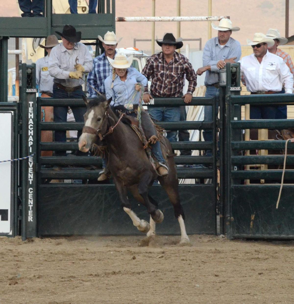 Photo gallery: Thousands take in PRCA rodeo during Mountain Festival ...