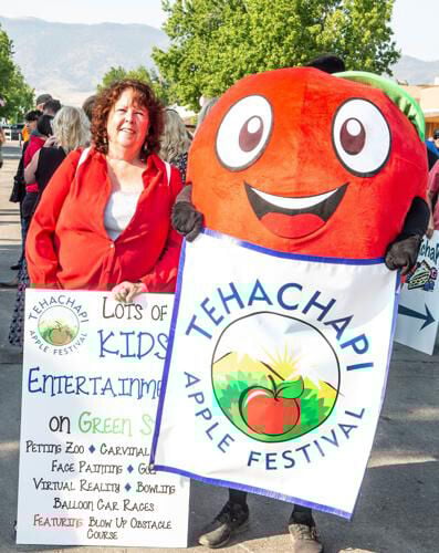 A Tehachapi tradition: Apple Festival will continue under chamber as Carhart retires | News ...