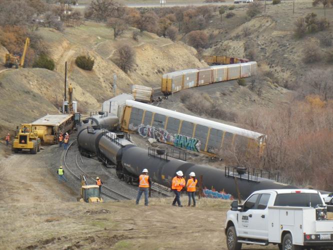 No injuries in early morning derailment | News | tehachapinews.com