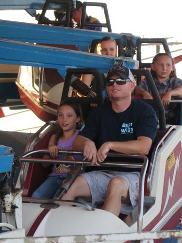 PHOTO GALLERY: Mountain Festival Carnival — for the thrill of the rides ...