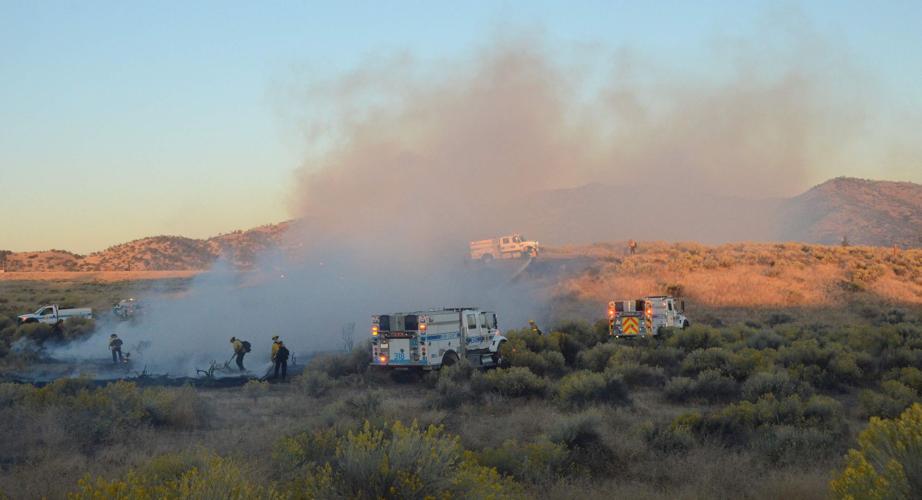 PHOTO GALLERY: Tehachapi awakens to high winds, grass fires | News ...