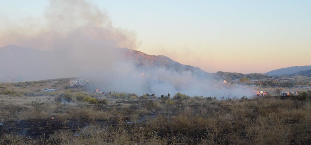 PHOTO GALLERY: Tehachapi awakens to high winds, grass fires | News ...